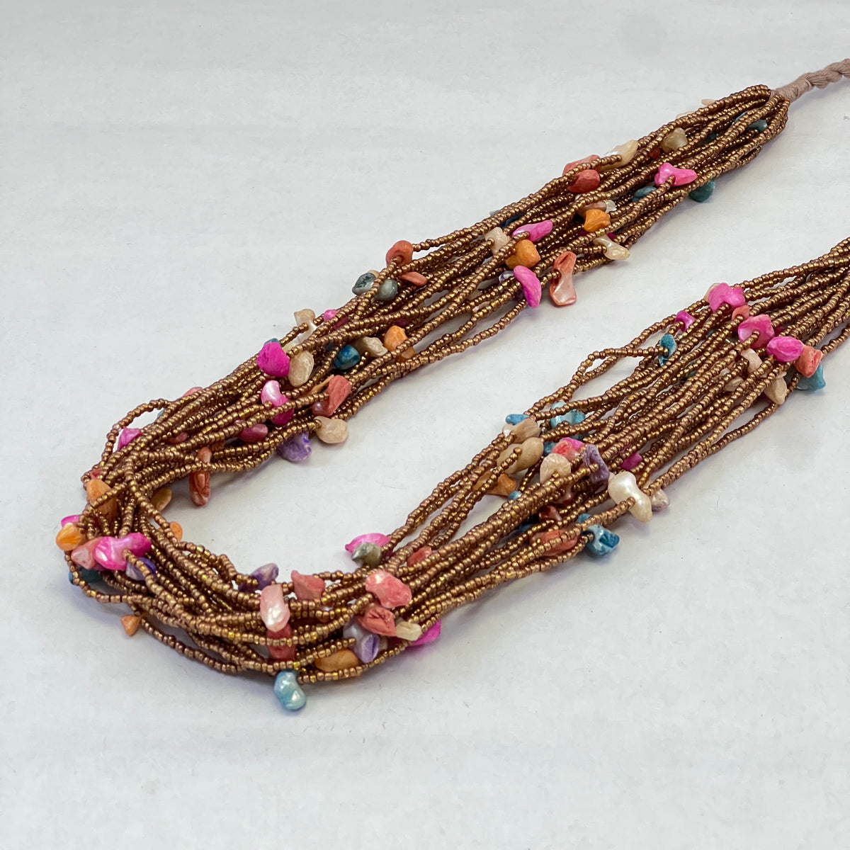 MULTY LAYERED SEED BEAD SHELL WITH THREAD NECKLACE – dastakaaristore